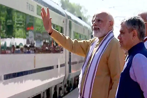 चौथी वंदे भारत एक्सप्रेस को PM मोदी ने दिखाई हरी झंडी, दिल्ली से ऊना साढ़े 5 घंटे में सफर होगा ...