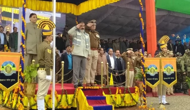 CM Sukhwinder Sukhu hoisted the national flag, took the salute of the ...