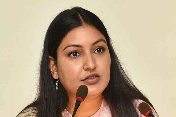 पंजाब ने पिछले 9 महीनों में टेक्स्टाइल सैक्टर में 3200 करोड़ रुपए का निवेश सुरक्षित किया : अनमोल ...