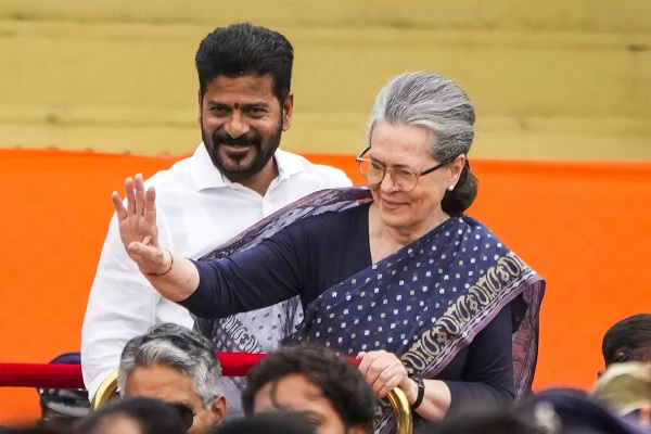 सोनिया गांधी पर टिप्पणी करके बुरे फंसे उपमुख्यमंत्री नारायण स्वामी, मामला दर्ज - uttamhindu.com