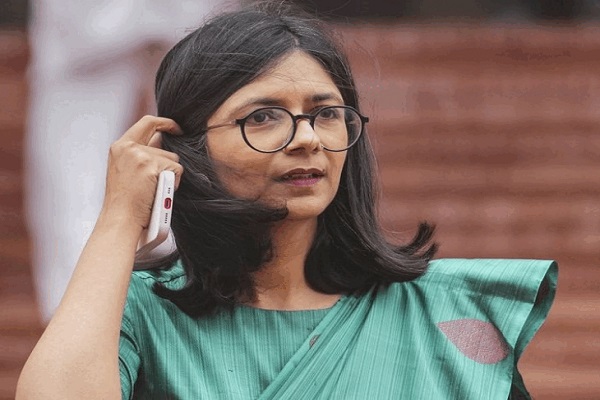 FIR में बोलीं स्वाति मालीवाल- पेट और प्राइवेट पार्ट पर मारी लात, खुल गए थे कपड़े - uttamhindu.com