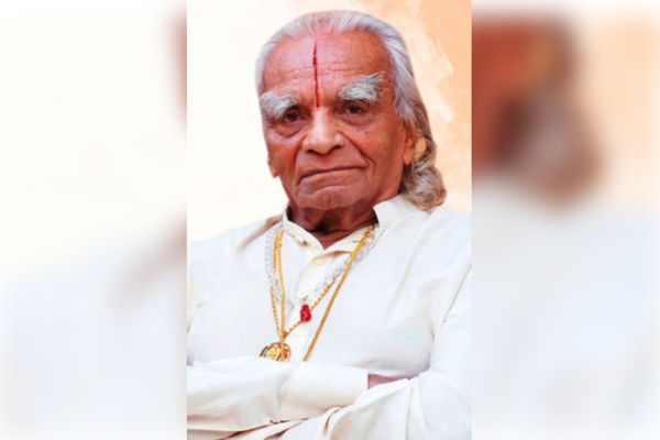 अयंगर ने योग के नाम किया जीवन, 90 की उम्र में बेल्जियम की रानी एलिजाबेथ ...