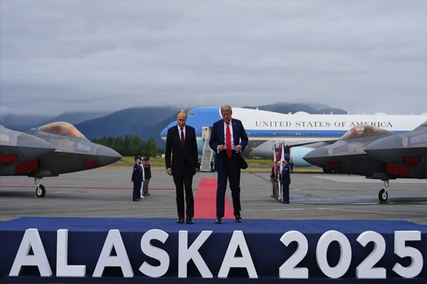 क्यों अपने साथ 'टॉयलेट सूटकेस' लेकर घूमते हैं पुतिन? वजह जानकर दुनिया ...